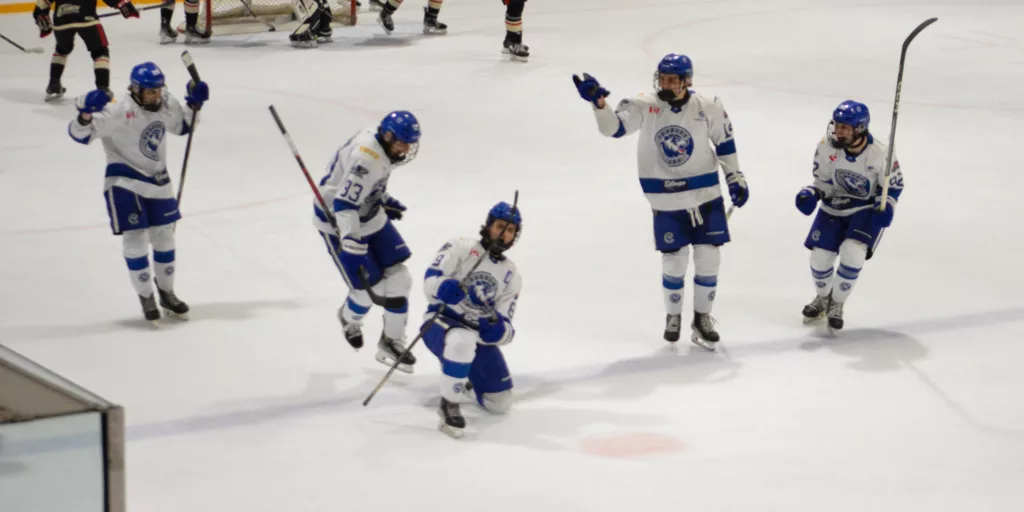 Cubs Host Beavers In Game 3 Of West Division Final Series • UntappedNorth